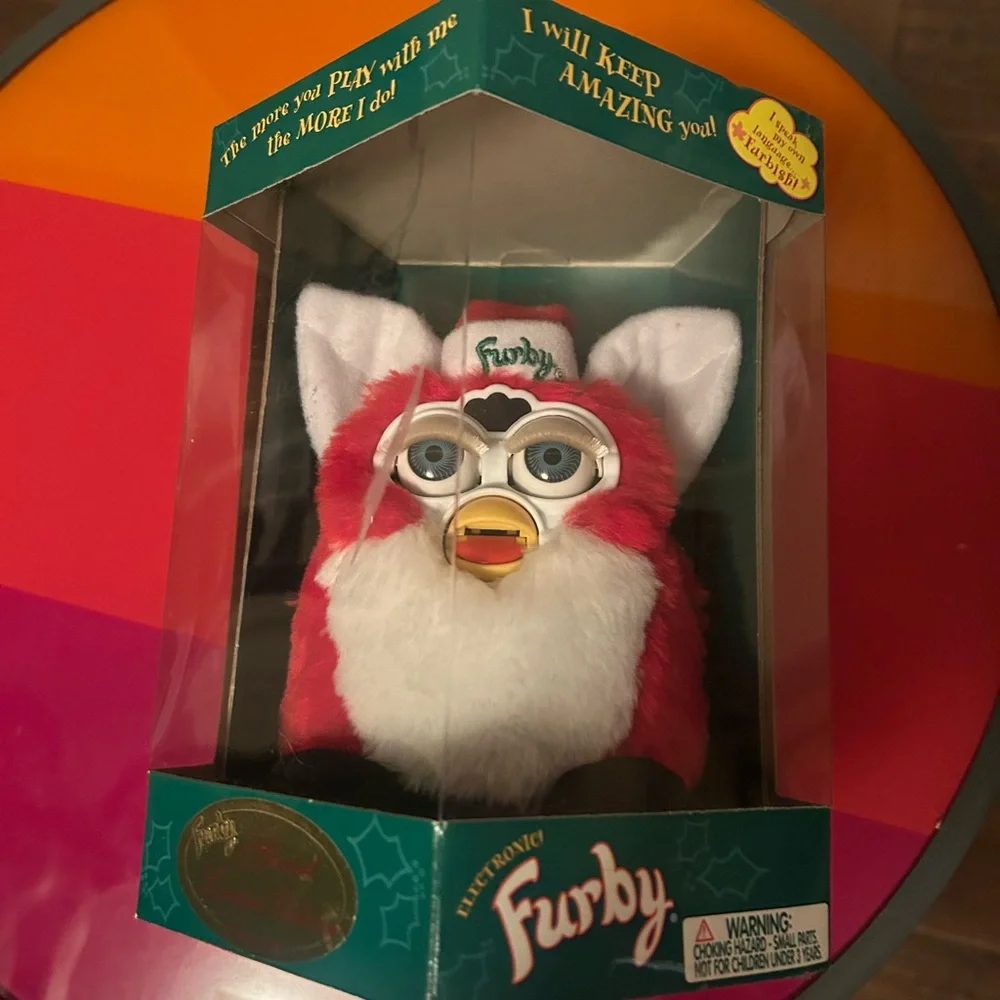 Tiger Electronics | Toys | Furby Red White Christmas Electronic Toy ...